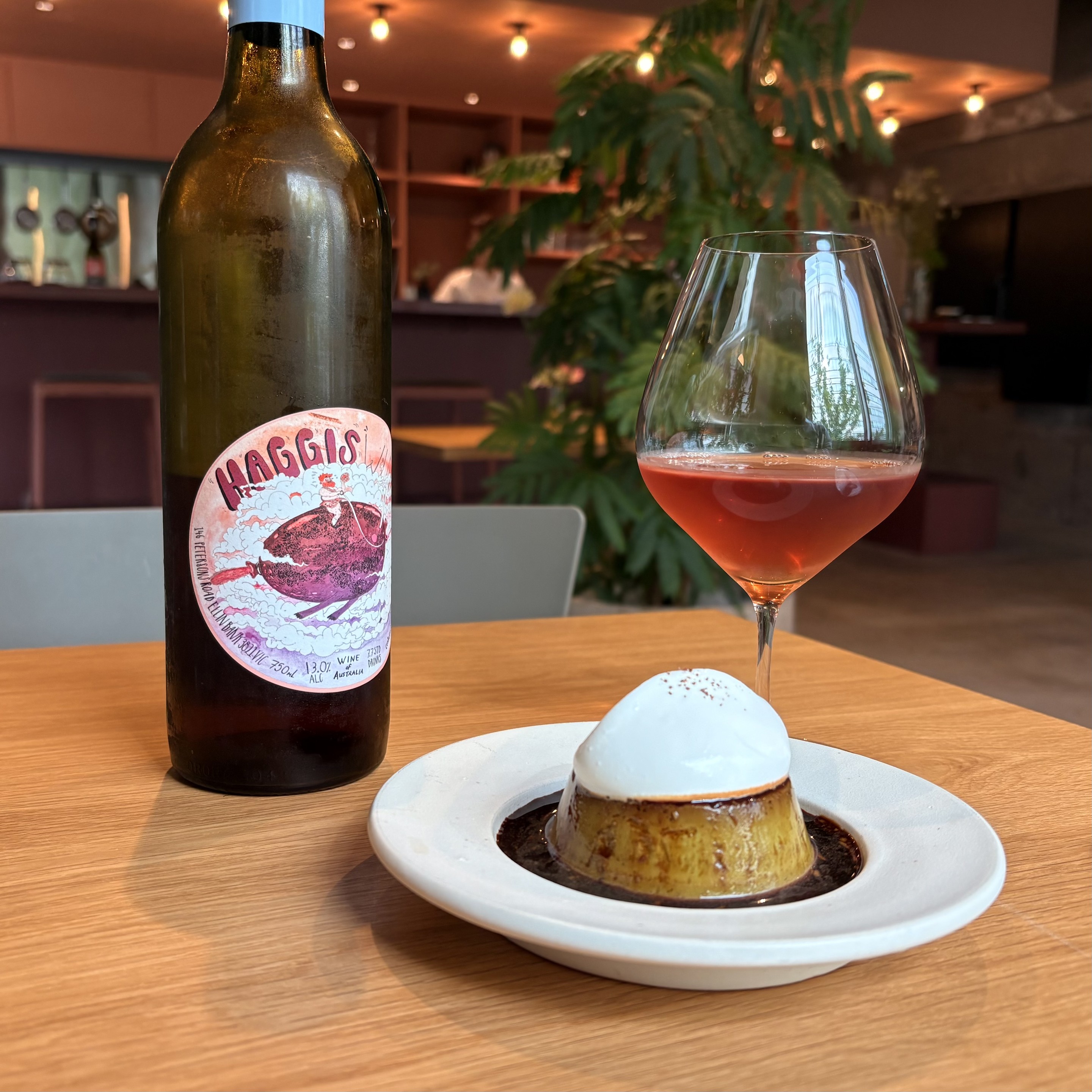 whatta: "散歩してのどが渇いたのでお茶 () している 🍷 Patrick Sullivan 'Haggis…" - Mastodon ...